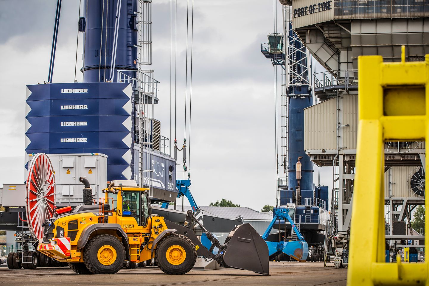 Nationwide loading shovel rental | SER