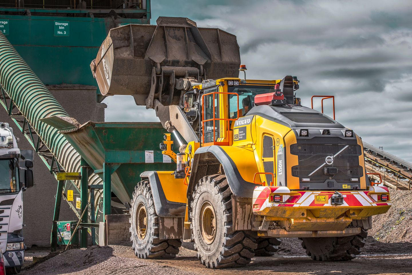 Nationwide loading shovel rental | SER