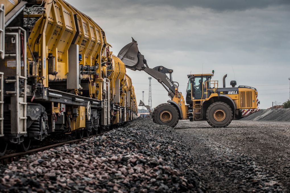 Nationwide loading shovel rental | SER