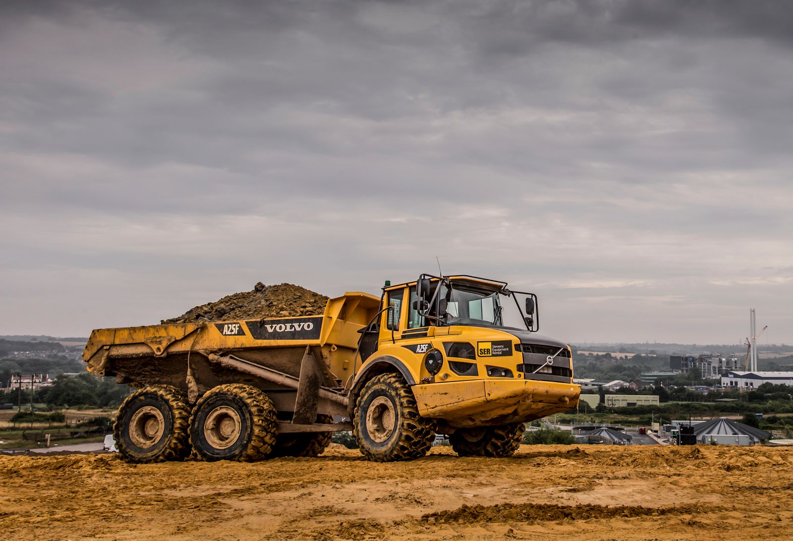 Nationwide articulated dumptruck rental | SER